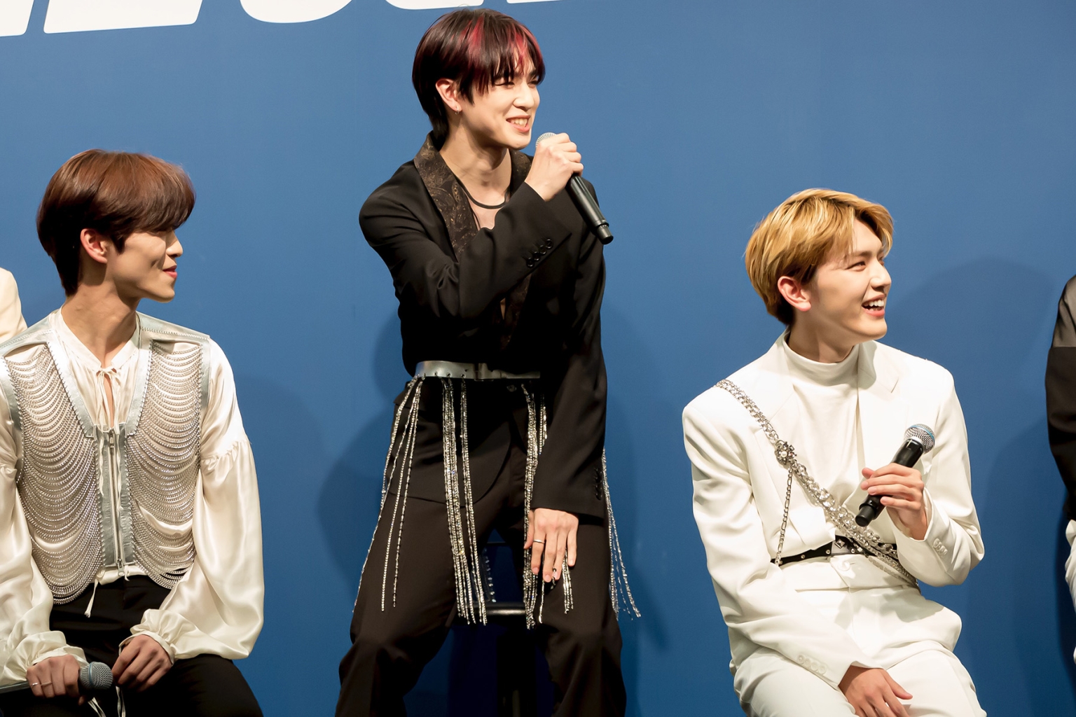 INIメンバーのおすすめ曲は？1stアルバム『Awakening』覚醒前夜祭をレポート | GINGER