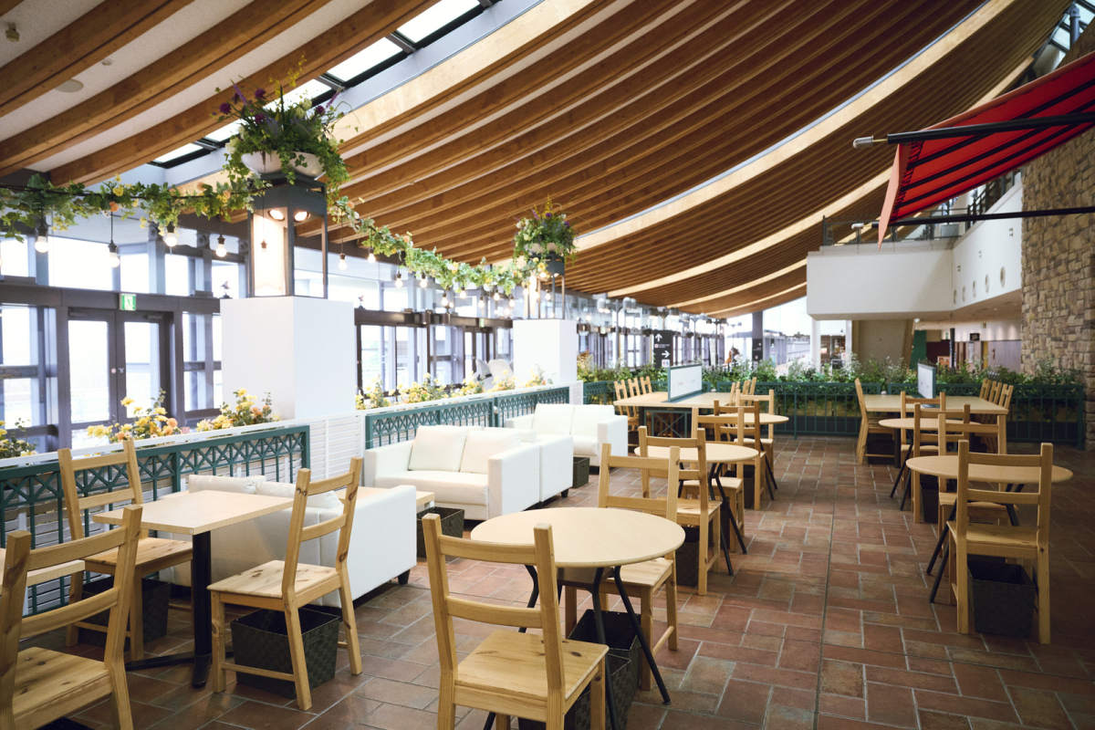 UMAJO代表の香里奈が語る、サラブレッド愛♡ 春だから、可愛い馬たちに会いに行こう！！ | GINGER