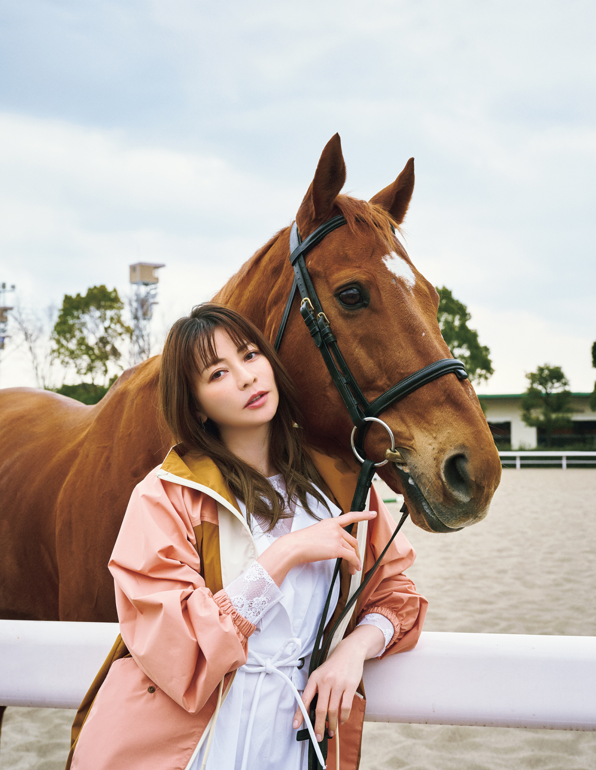 UMAJO代表の香里奈が語る、サラブレッド愛♡ 春だから、可愛い馬たちに会いに行こう！！ | GINGER