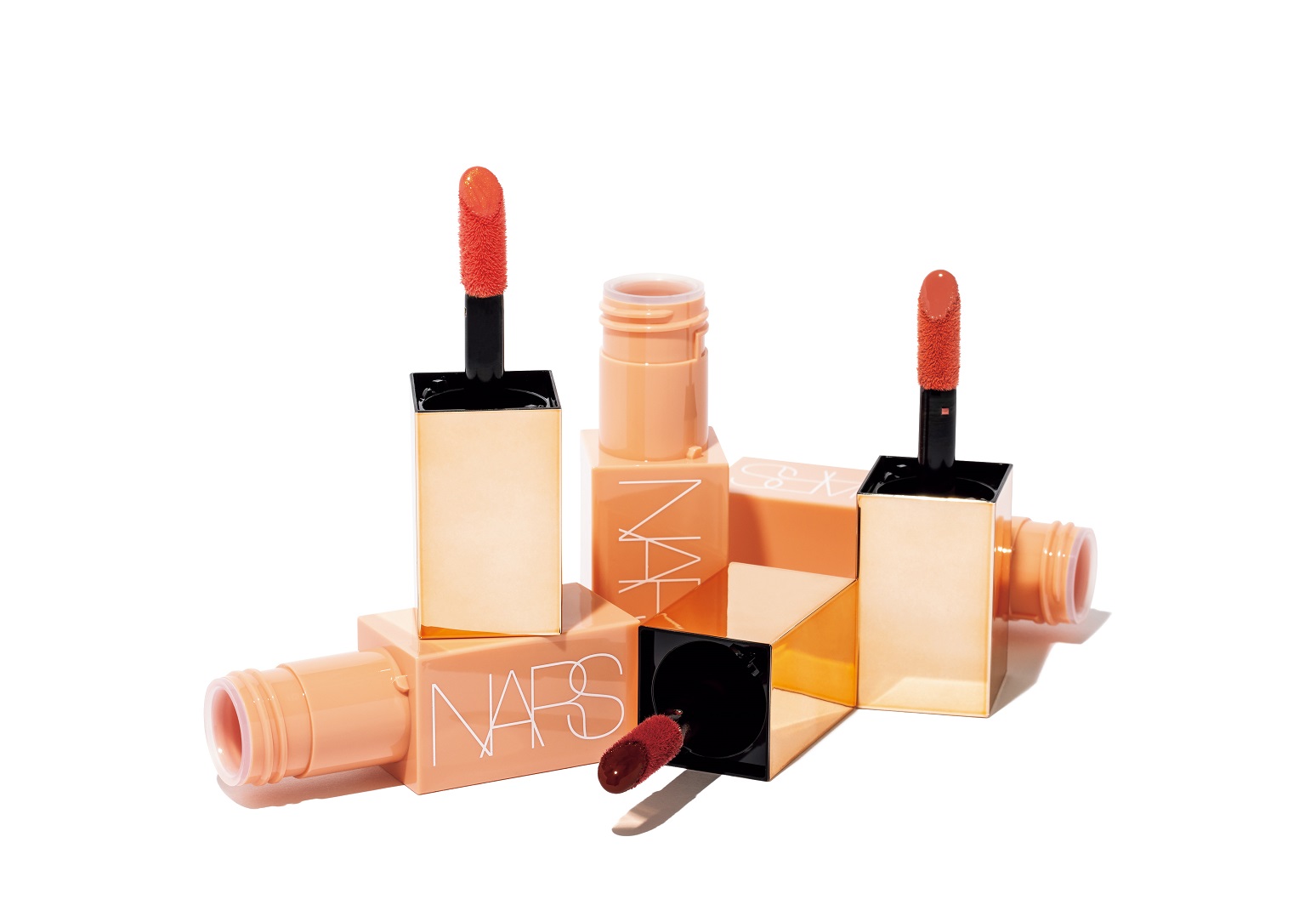 本命登場！NARSの新作チークで“内側から輝く血色感”が思うまま簡単に♪ | GINGER