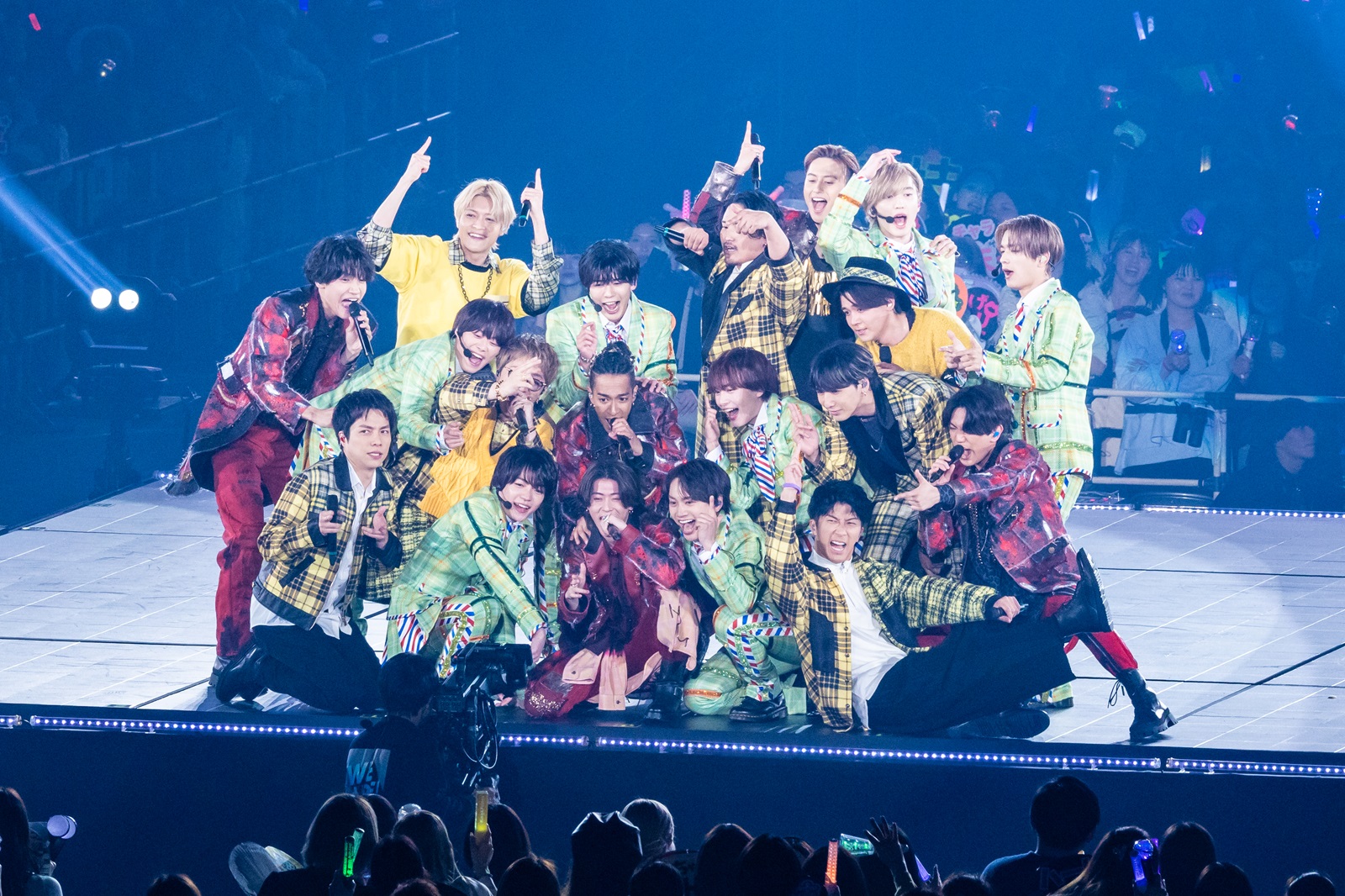 13組72名による華やかなステージ。『WE ARE! Let's get the party STARTO!!』東京ドーム公演をレポート | GINGER