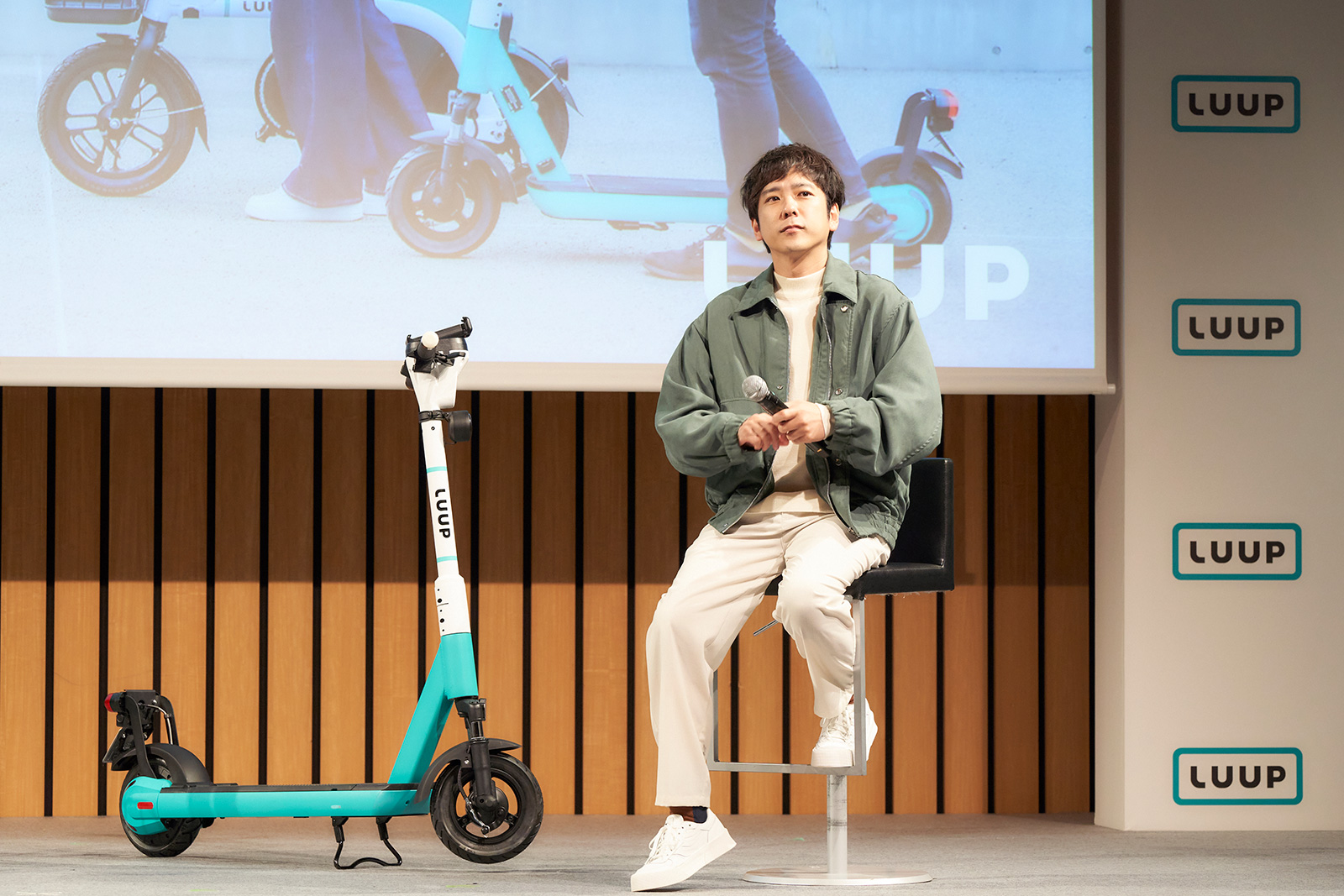 二宮和也がLUUPの顔に！街中の人を驚かせることも…新CM発表会をレポート | GINGER